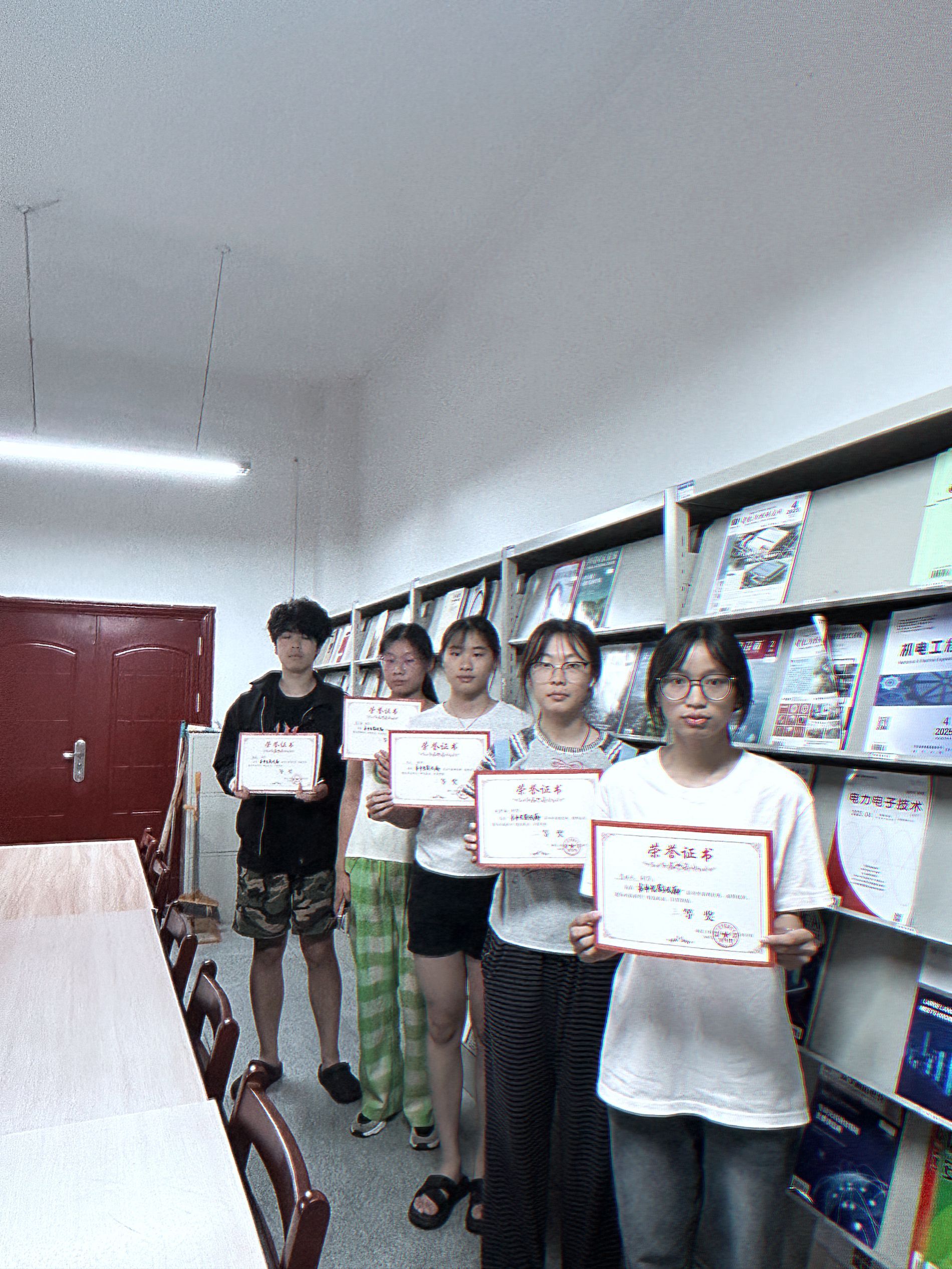 新技术学院图书馆